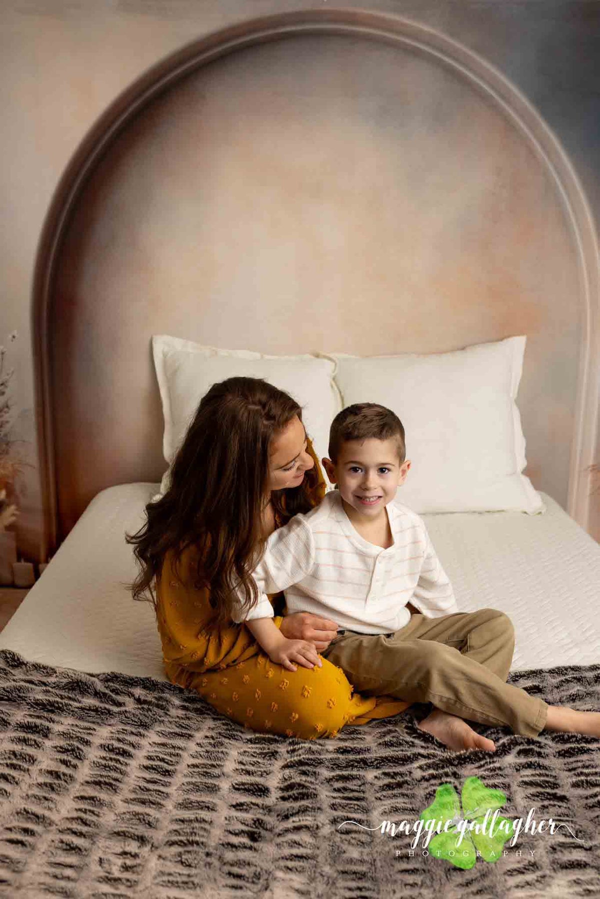 Kate Modern Style Candle Arch Wall Backdrop Designed by Emetselch